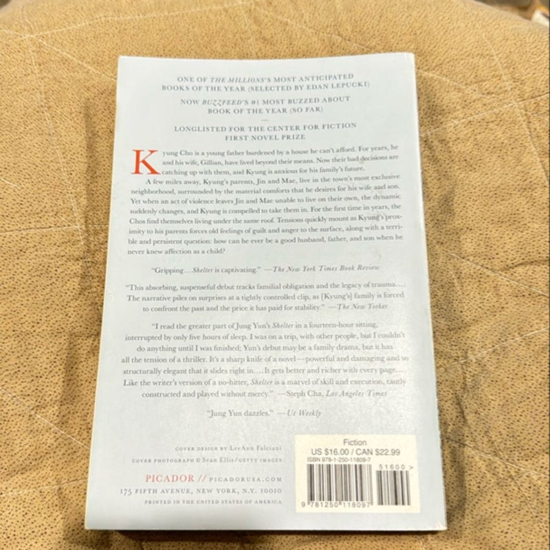 Shelter by Jung Yun, Paperback | Pangobooks