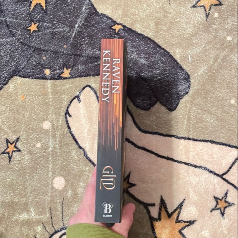 Gild by Raven Kennedy, Paperback | Pangobooks