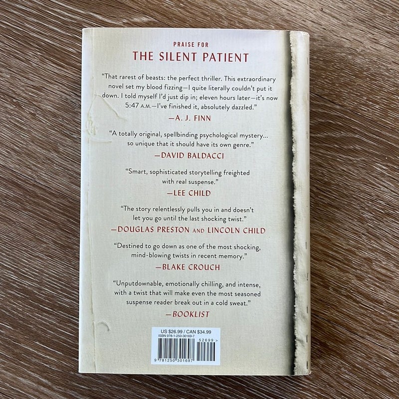 The Silent Patient by Alex Michaelides, Hardcover | Pangobooks