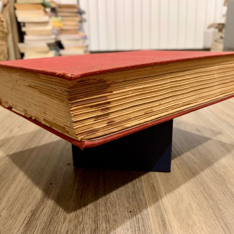 Queen Victoria: Born to Succeed by Elizabeth Longford, Hardcover ...