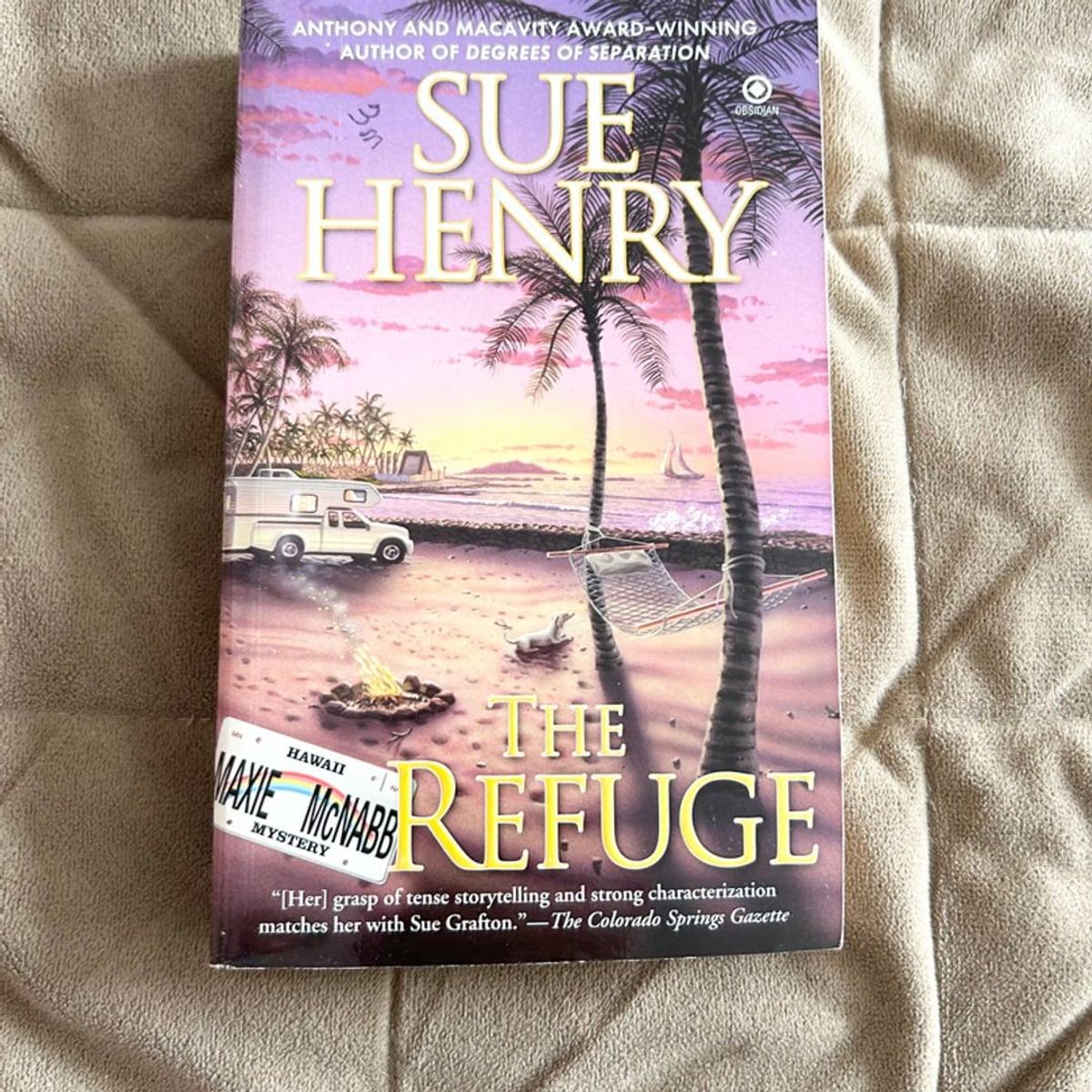 The Refuge by Sue Henry, Paperback | Pangobooks