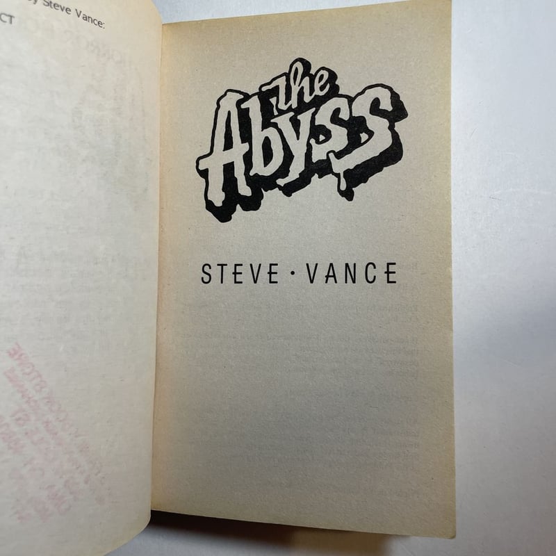 The Abyss by Steve Vance, Paperback | Pangobooks