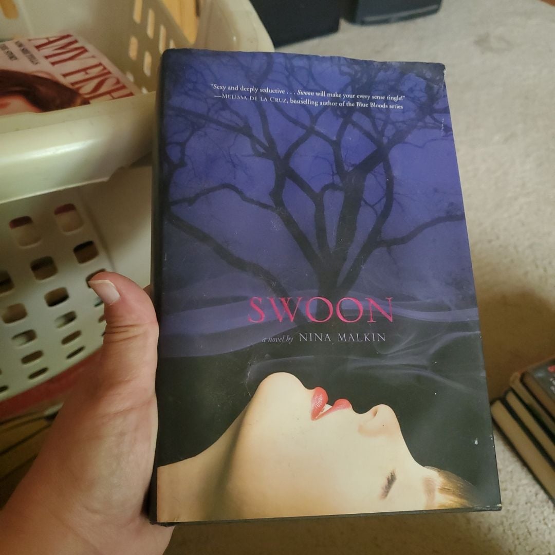 Swoon by Nina malkin, Hardcover | Pangobooks
