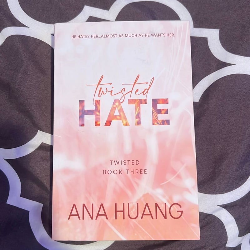 Twisted Hate by Ana Huang, Paperback | Pangobooks