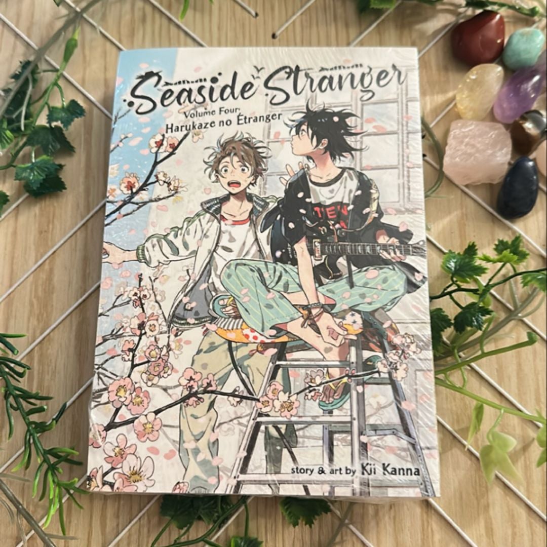 Seaside Stranger Vol. 4: Harukaze No Étranger by Kii Kanna
