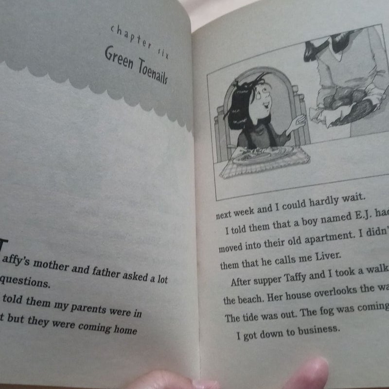 The Green Toenails Gang by Marjorie Weinman Sharmat, Mitchell Sharmat