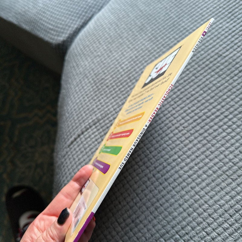 A Dinosaur Named Sue by Fay Robinson, Paperback | Pangobooks