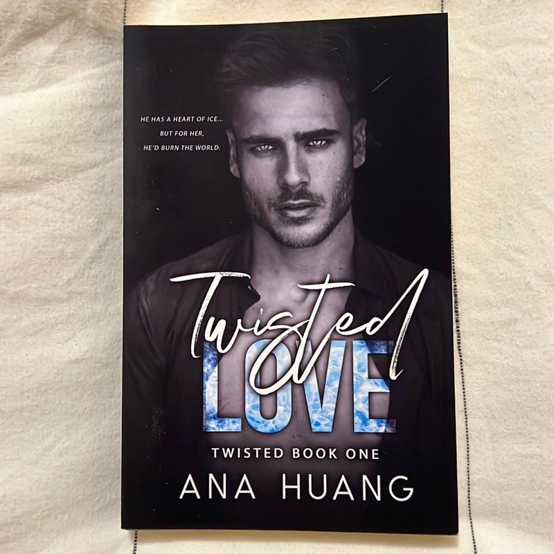 Twisted Love by Ana Huang OOP by Ana Huang, Paperback | Pangobooks