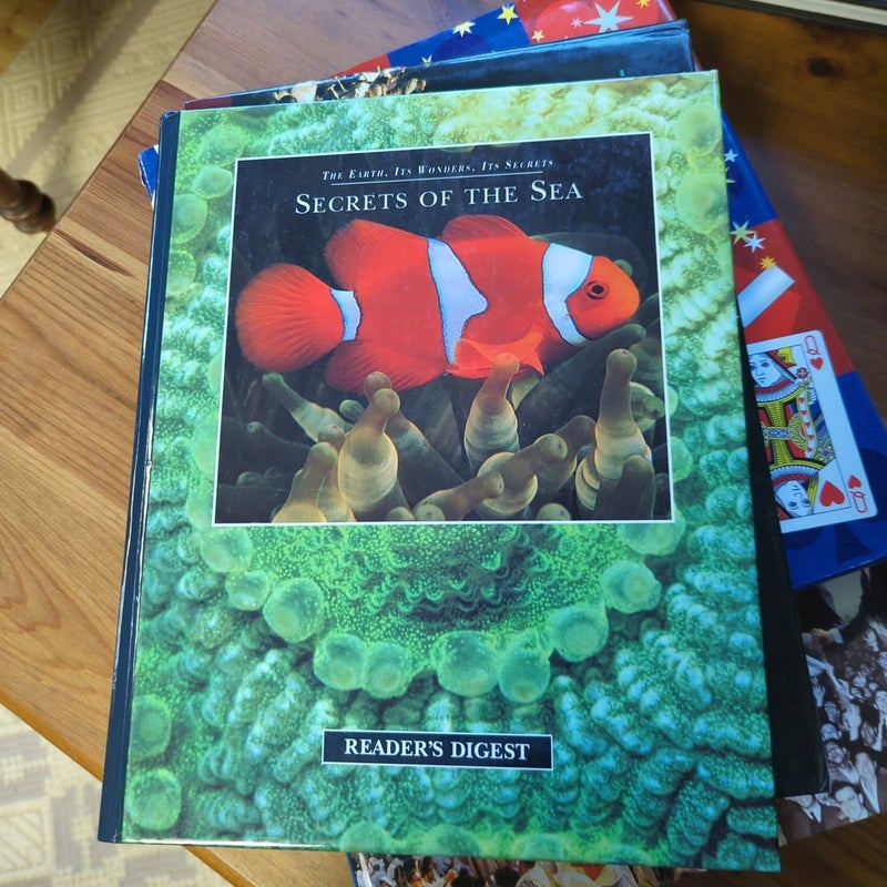 Secrets of the Seas by Reader's Digest Editors, Hardcover | Pangobooks