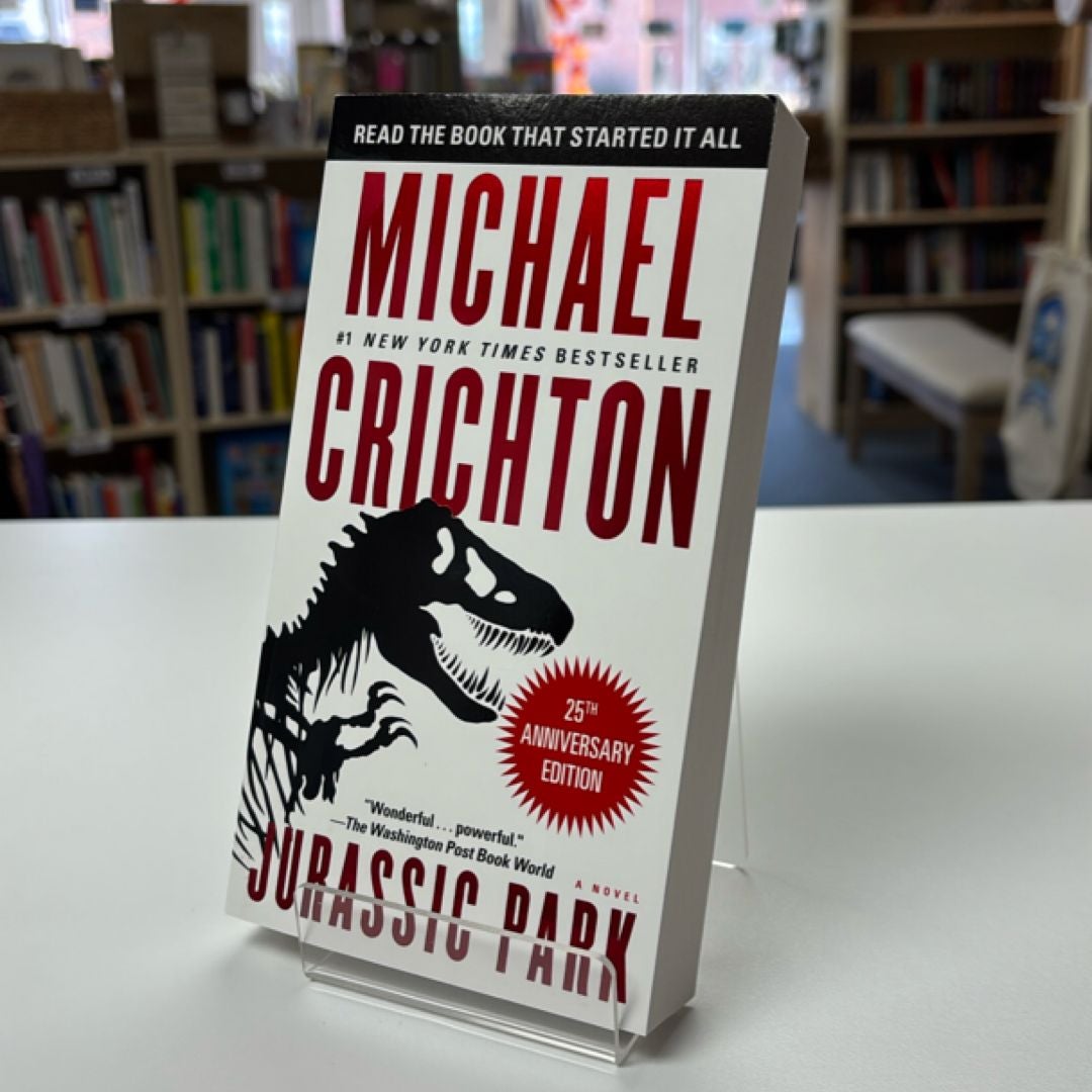 Jurassic Park by Michael Crichton, Paperback | Pangobooks