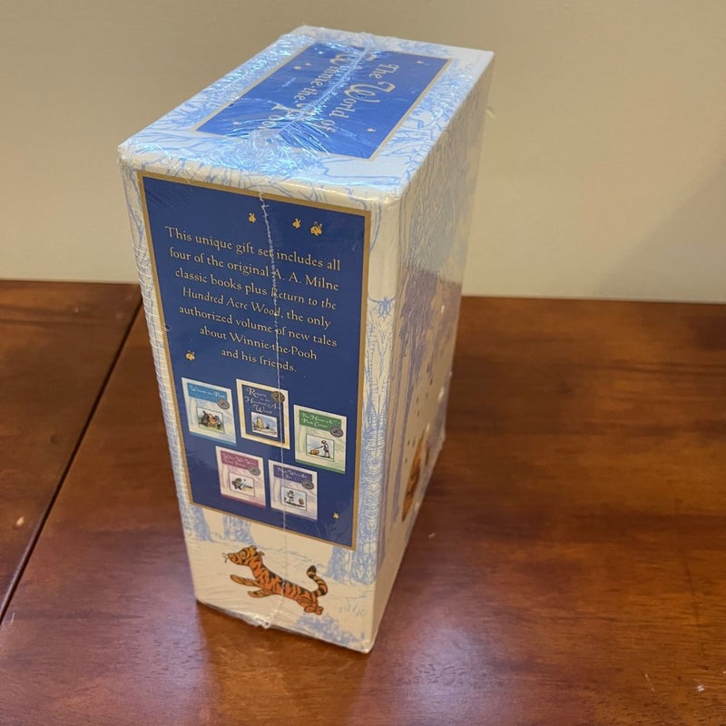 Winnie the Pooh Deluxe Gift Box by Alan Alexander Milne