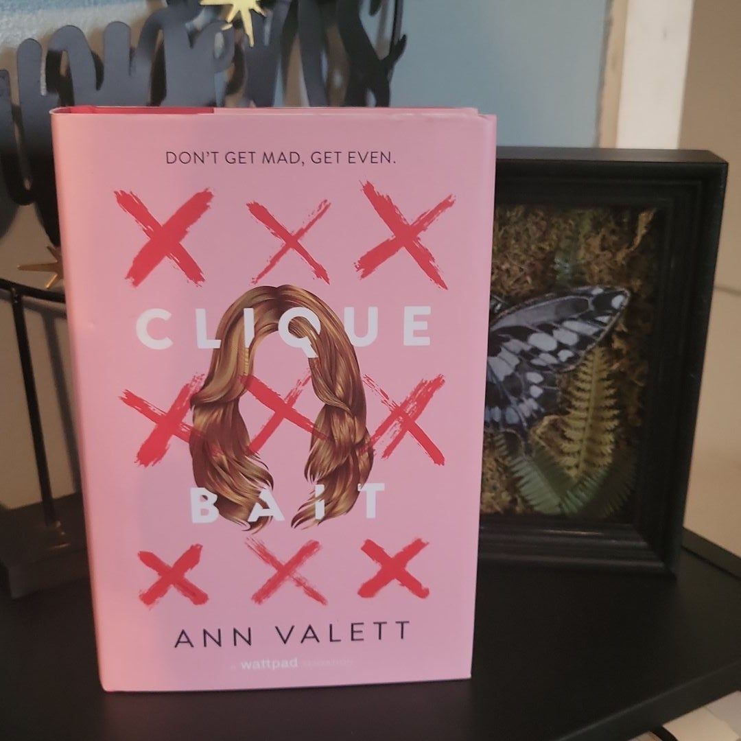 Clique Bait by Ann Valett, Hardcover | Pangobooks