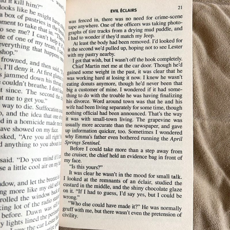 Evil Eclairs by Jessica Beck