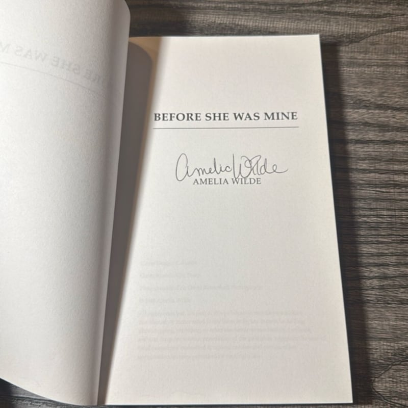 Before She Was Mine by Amelia Wilde