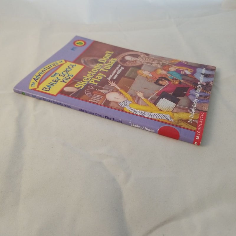 Skeletons Don't Play Tubas by Debbie Dadey, Paperback | Pangobooks