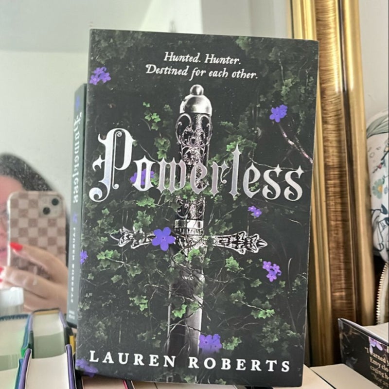 Powerless by Lauren Roberts, Paperback | Pangobooks