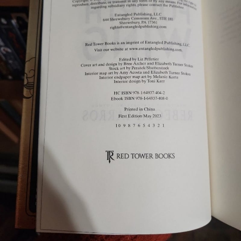 First Edition Fourth Wing by Rebecca Yarros , Hardcover | Pangobooks