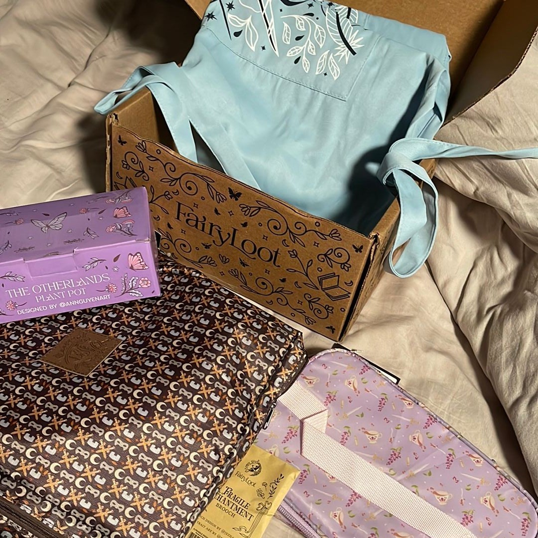 Fairyloot January 2024 YA Items by Fairyloot , Hardcover | Pangobooks