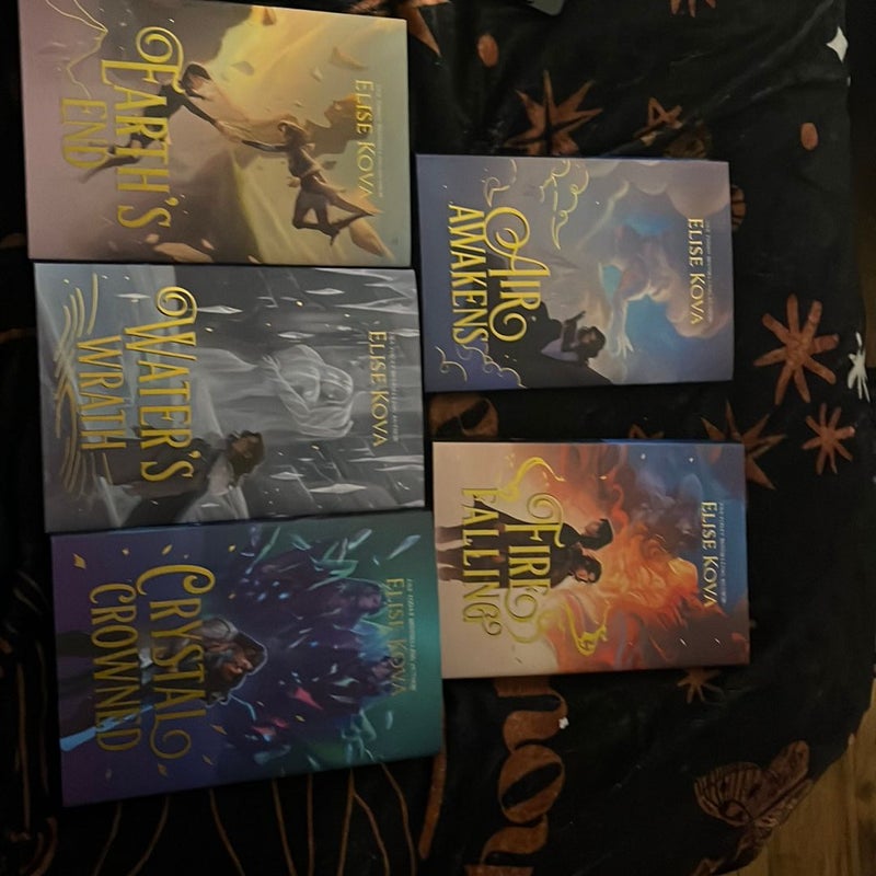 Air Awakens Bookish Box by , Hardcover | Pangobooks