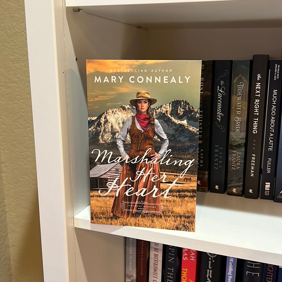 Marshaling Her Heart by Mary Connealy, Paperback | Pangobooks