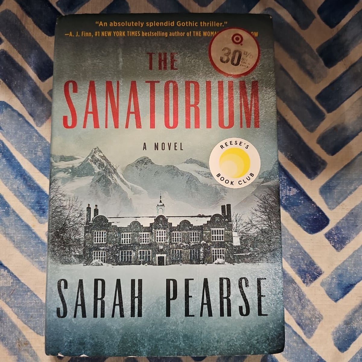 The Sanatorium by Sarah Pearse, Hardcover | Pangobooks