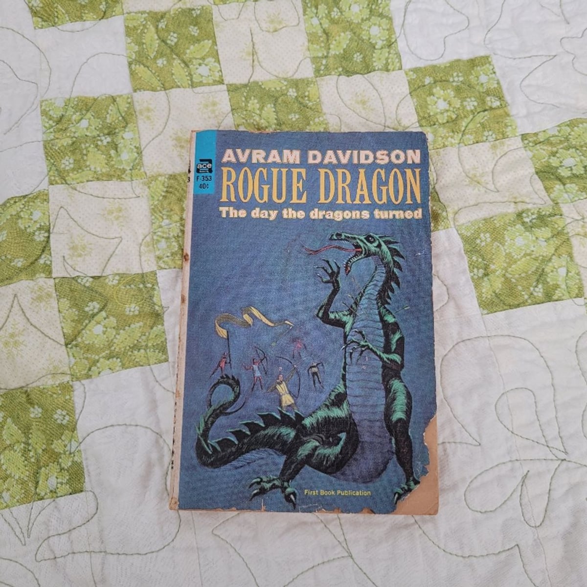 Rogue Dragon by Avram Davidson, Paperback | Pangobooks