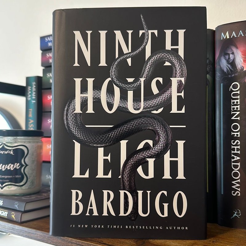 Ninth House by Leigh Bardugo, Hardcover | Pangobooks