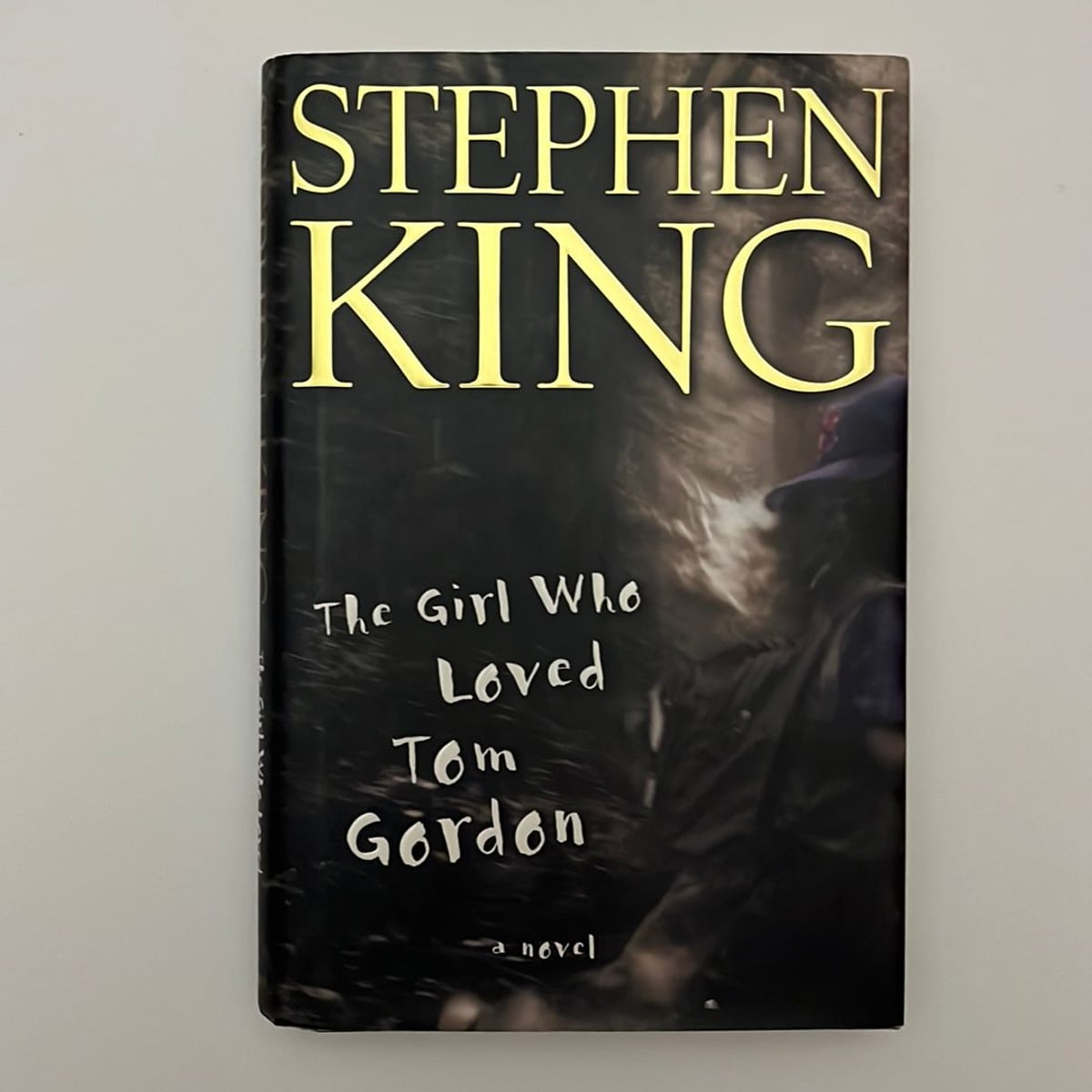 The Girl Who Loved Tom Gordon by Stephen King, Hardcover | Pangobooks