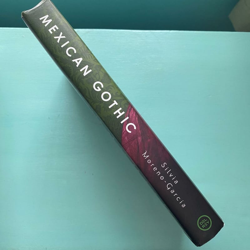 Mexican Gothic by Silvia Moreno-García, Hardcover | Pangobooks