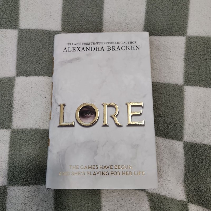 Lore *Fairyloot Edition* by Alexandra Bracken, Hardcover | Pangobooks