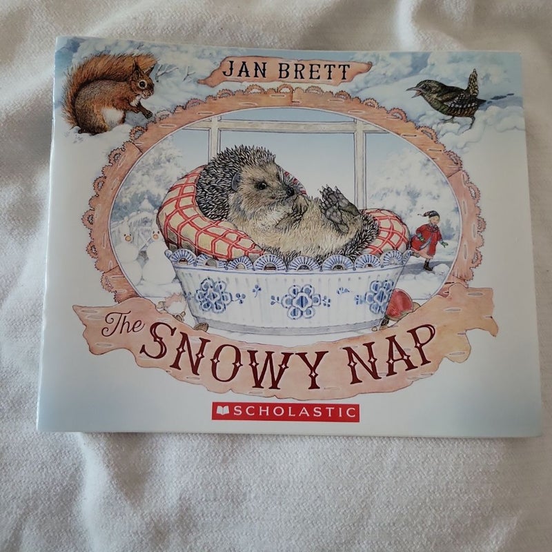 The Snowy Nap by Jan Brett, Paperback | Pangobooks