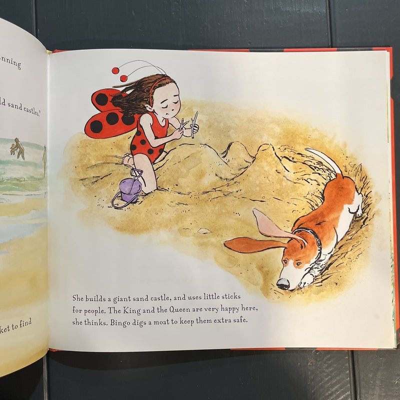 Ladybug Girl at the Beach by Jacky Davis, Hardcover | Pangobooks