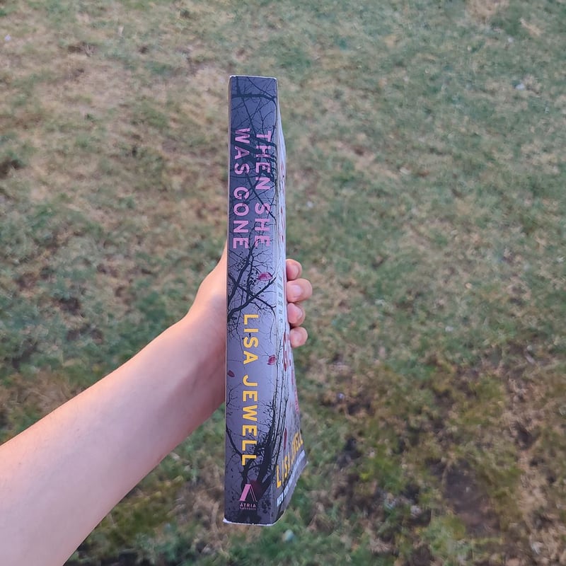 Then She Was Gone by Lisa Jewell, Paperback | Pangobooks