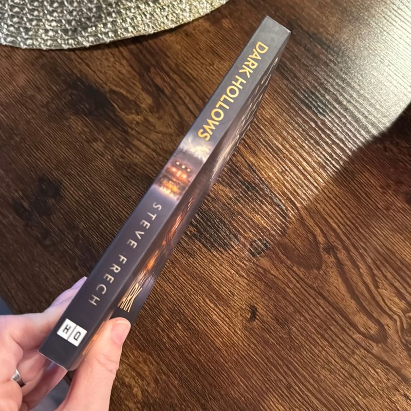Dark Hollows by Steve Frech, Paperback | Pangobooks