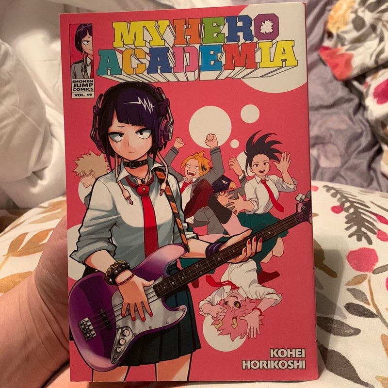 My Hero Academia, Vol. 19 by Kohei Horikoshi, Paperback | Pangobooks
