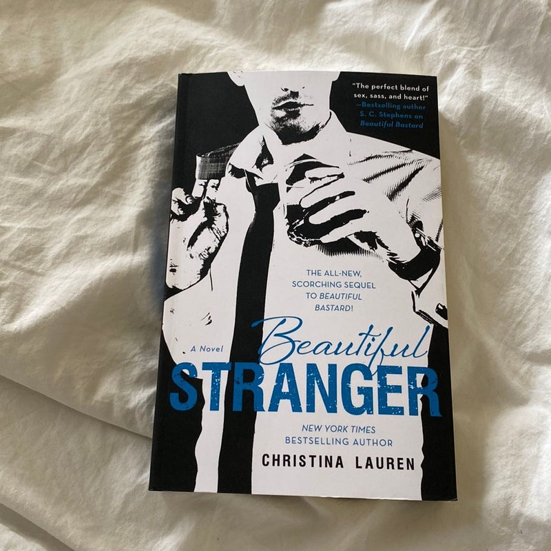 Beautiful Stranger by Christina Lauren, Paperback | Pangobooks