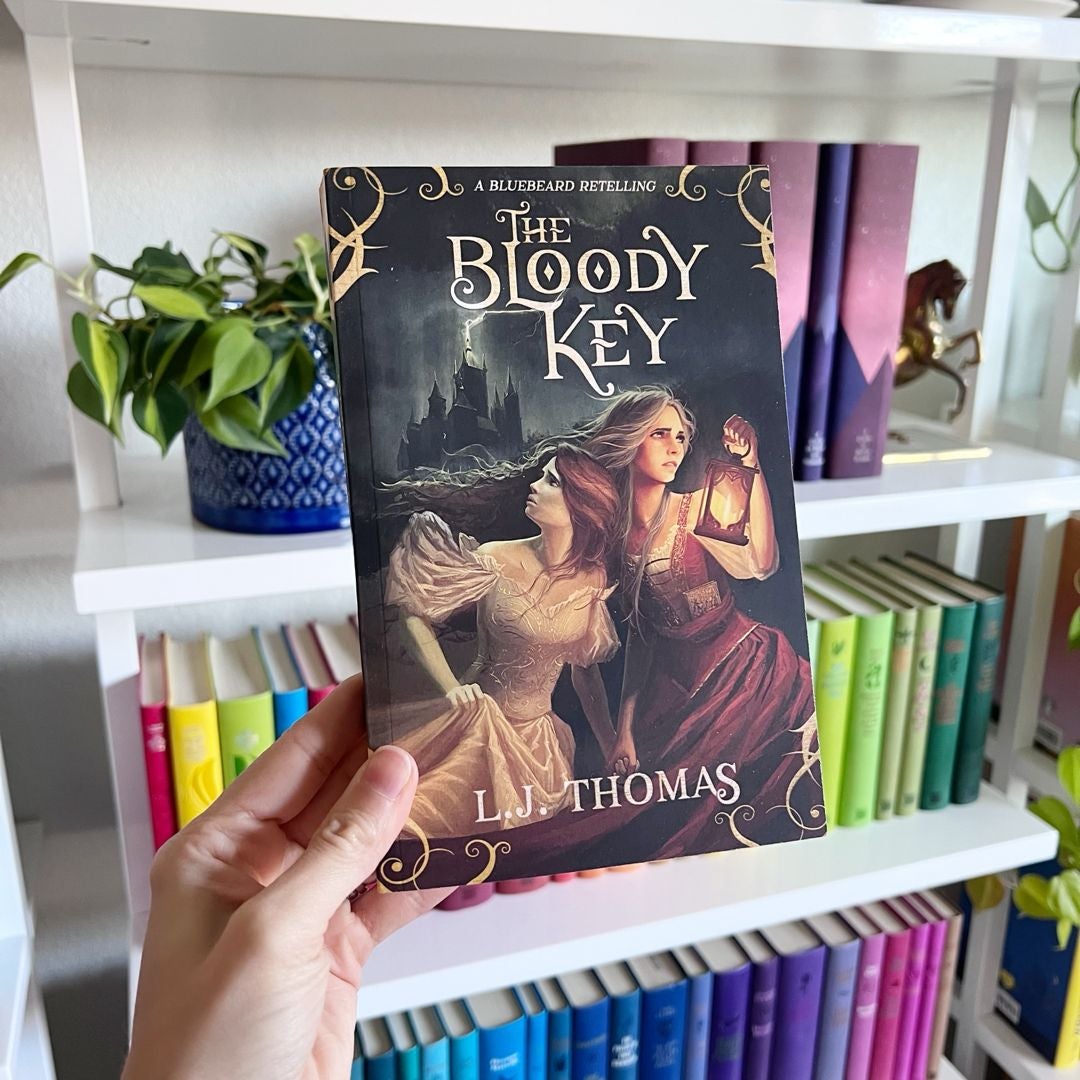 The Bloody Key by L.J. Thomas, Paperback | Pangobooks