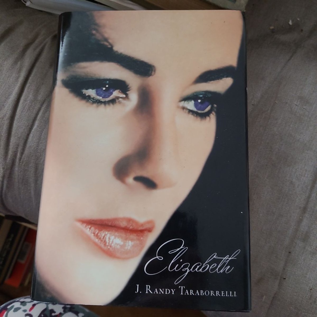 Elizabeth by J. Randy Taraborrelli