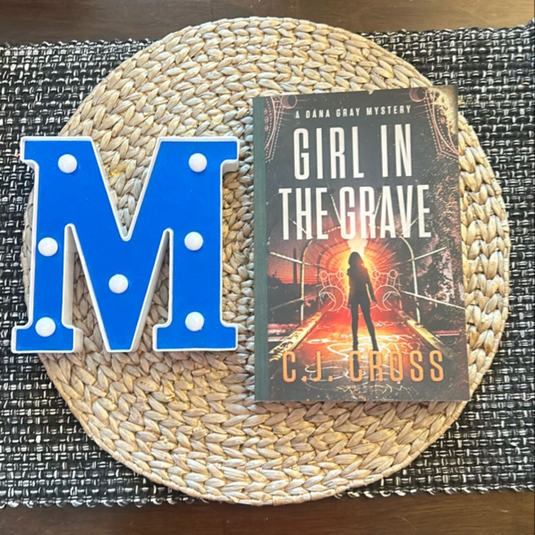 Girl in the Grave by C. J. Cross, Paperback | Pangobooks