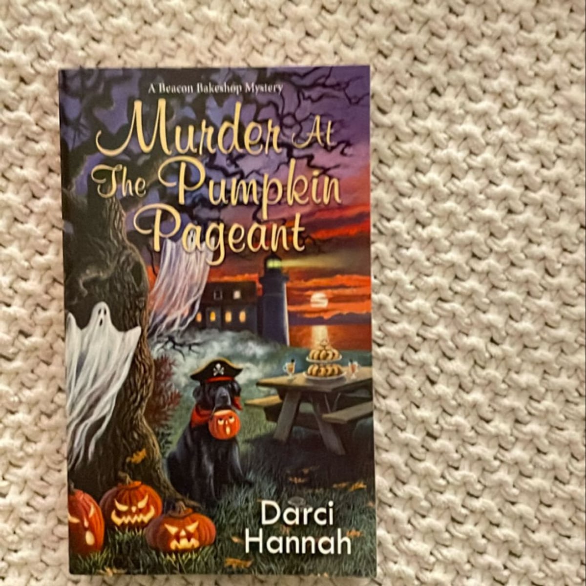Murder at the Pumpkin Pageant by Darci Hannah