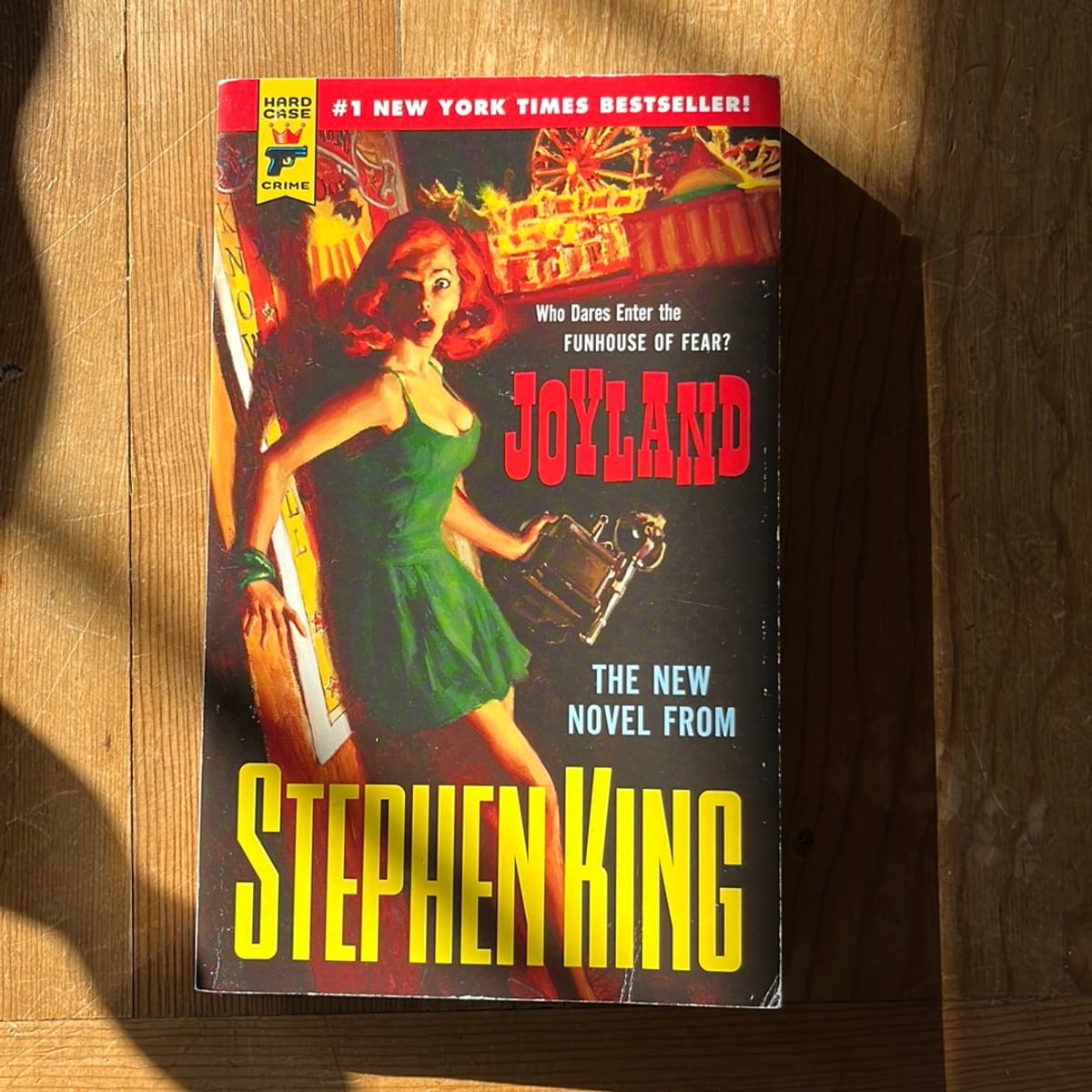 Joyland by Stephen King, Paperback | Pangobooks