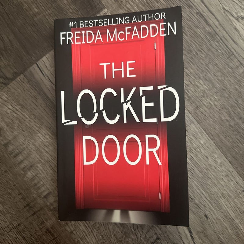 the locked door by Freida mcfadden, Paperback | Pangobooks