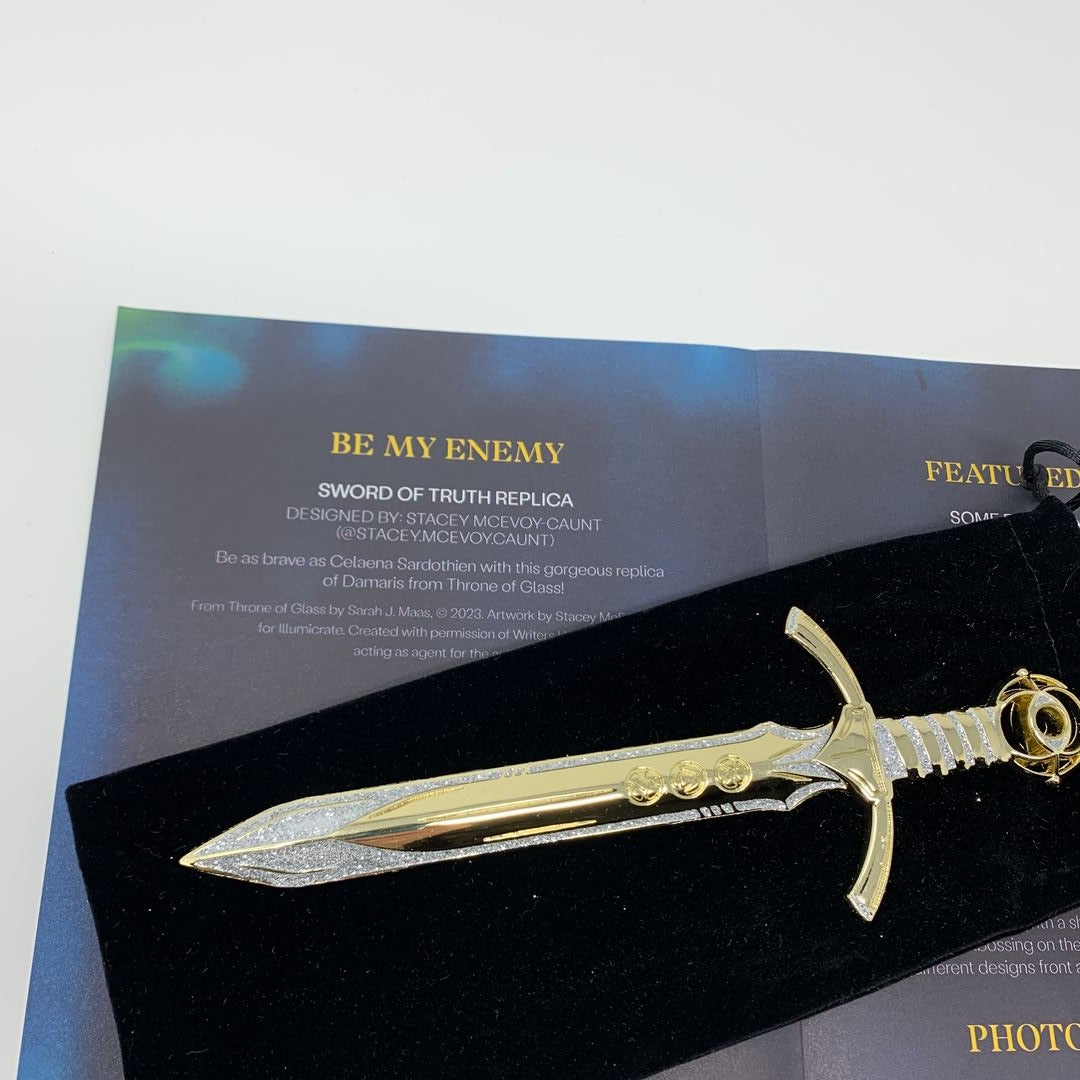 Throne of Glass Damaris replica by Illumicrate, Paperback | Pangobooks