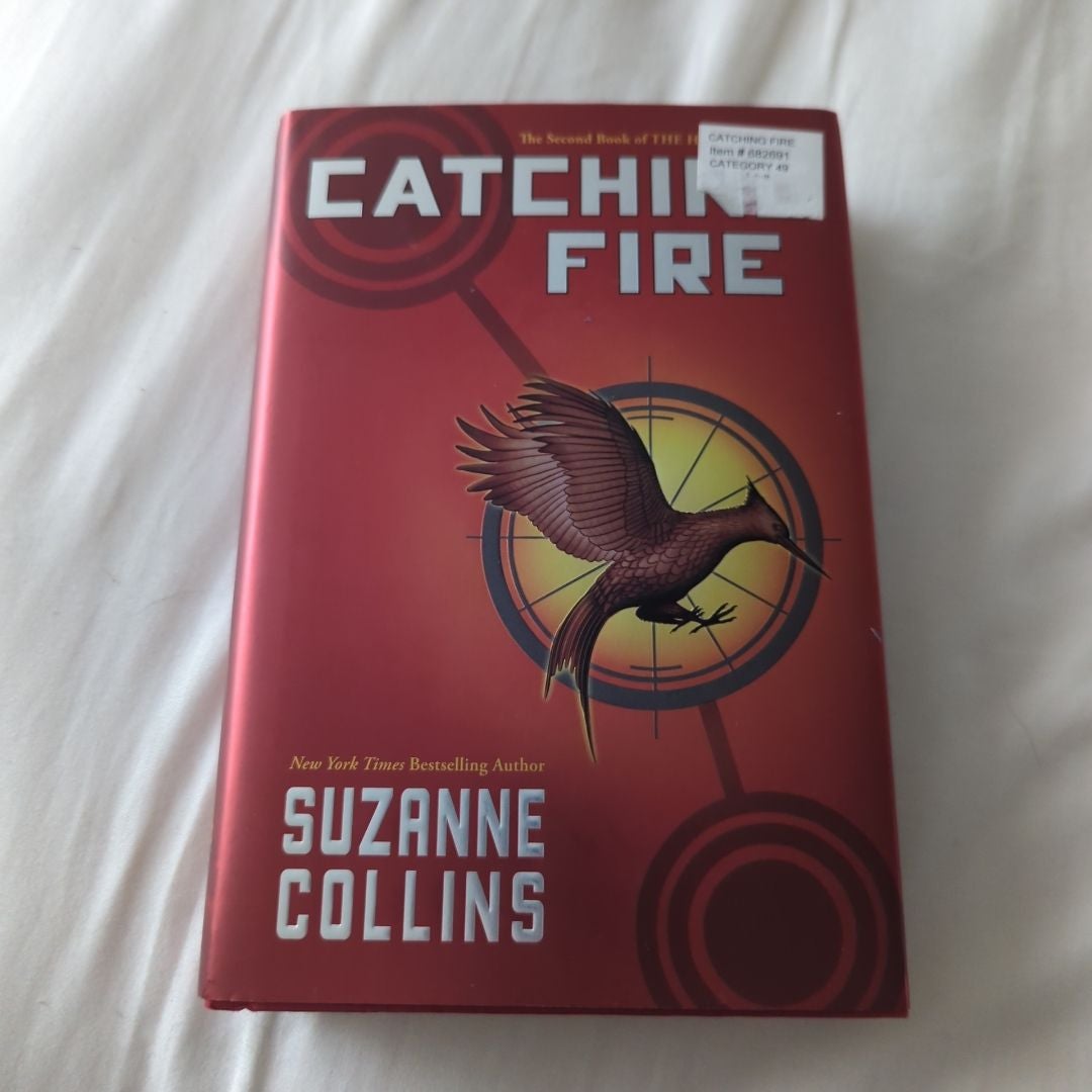 Catching Fire by Suzanne Collins, Hardcover | Pangobooks