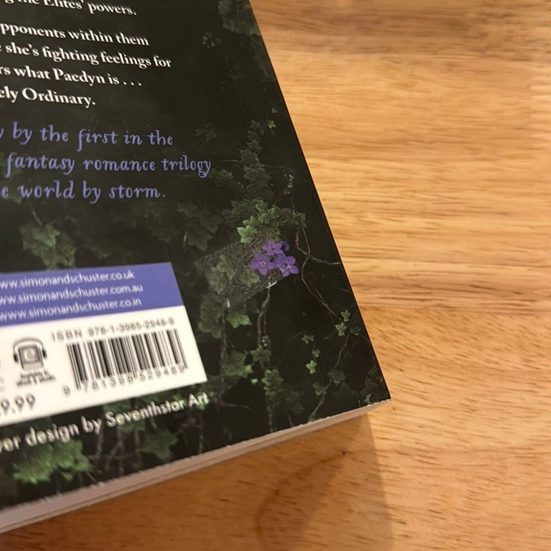 Powerless by Lauren Roberts, Paperback | Pangobooks