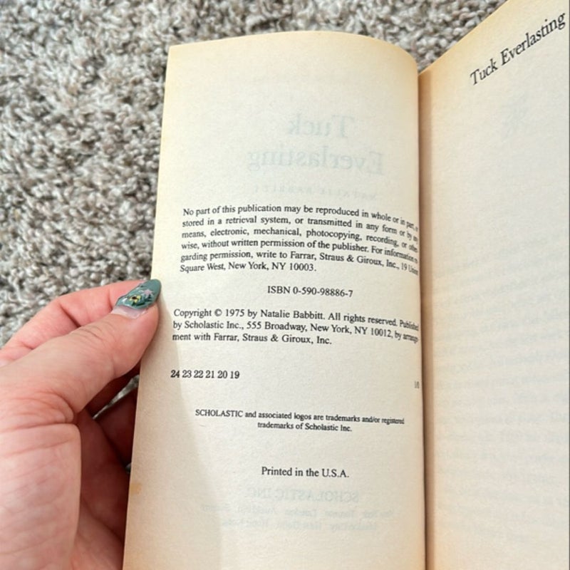 Tuck everlasting by Natalie Babbitt , Paperback | Pangobooks