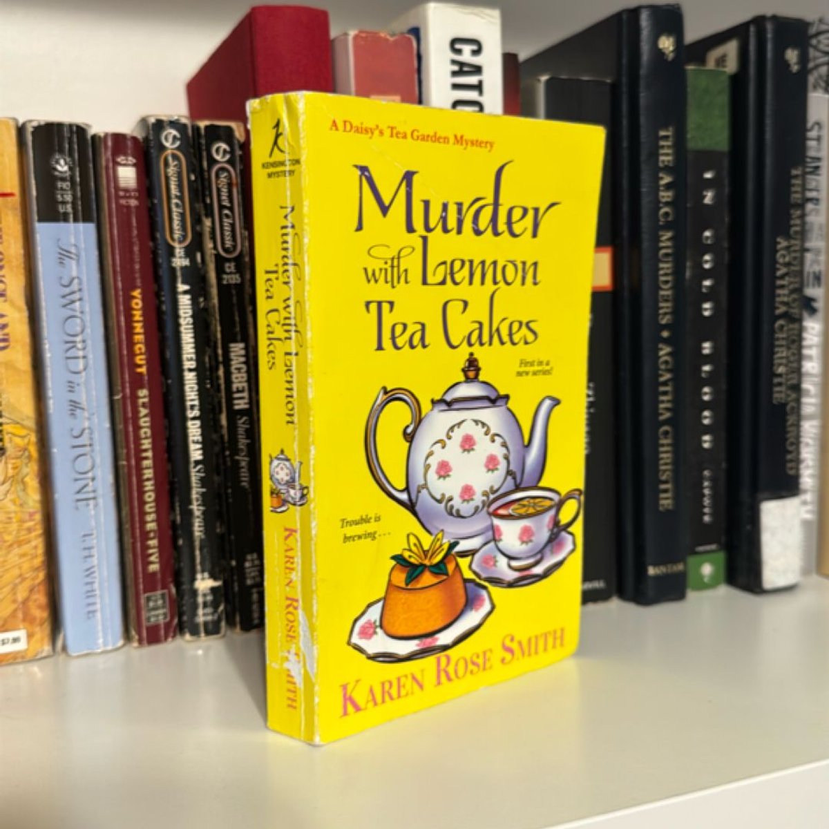 Murder with Lemon Tea Cakes by Karen Rose Smith