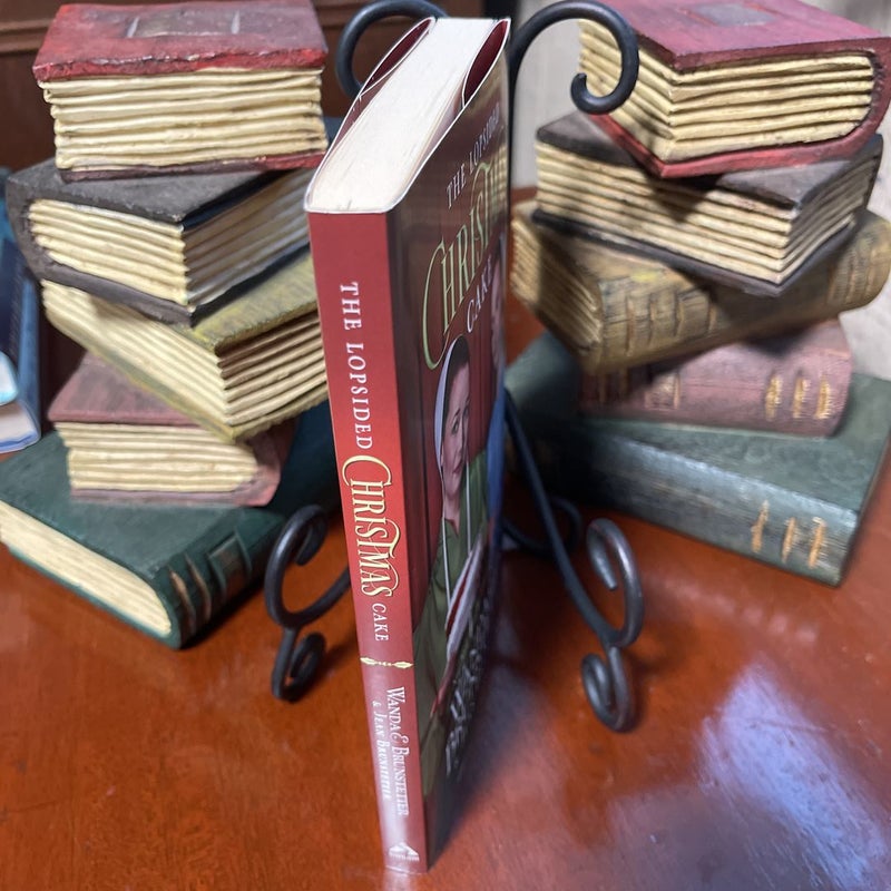 The Lopsided Christmas Cake by Wanda E. Brunstetter, Paperback | Pango ...