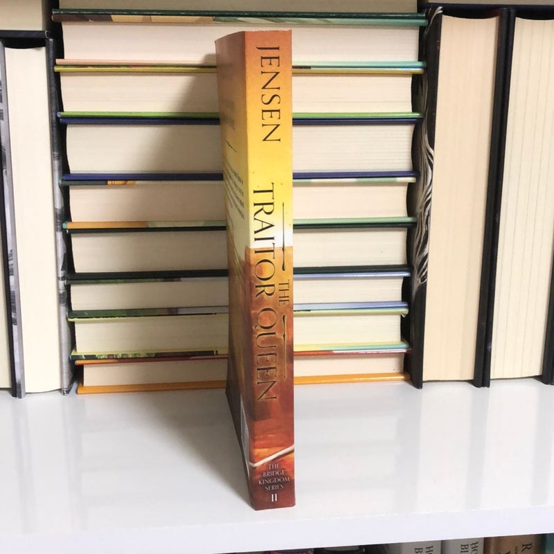 The Traitor Queen by Danielle L. Jensen, Paperback | Pangobooks