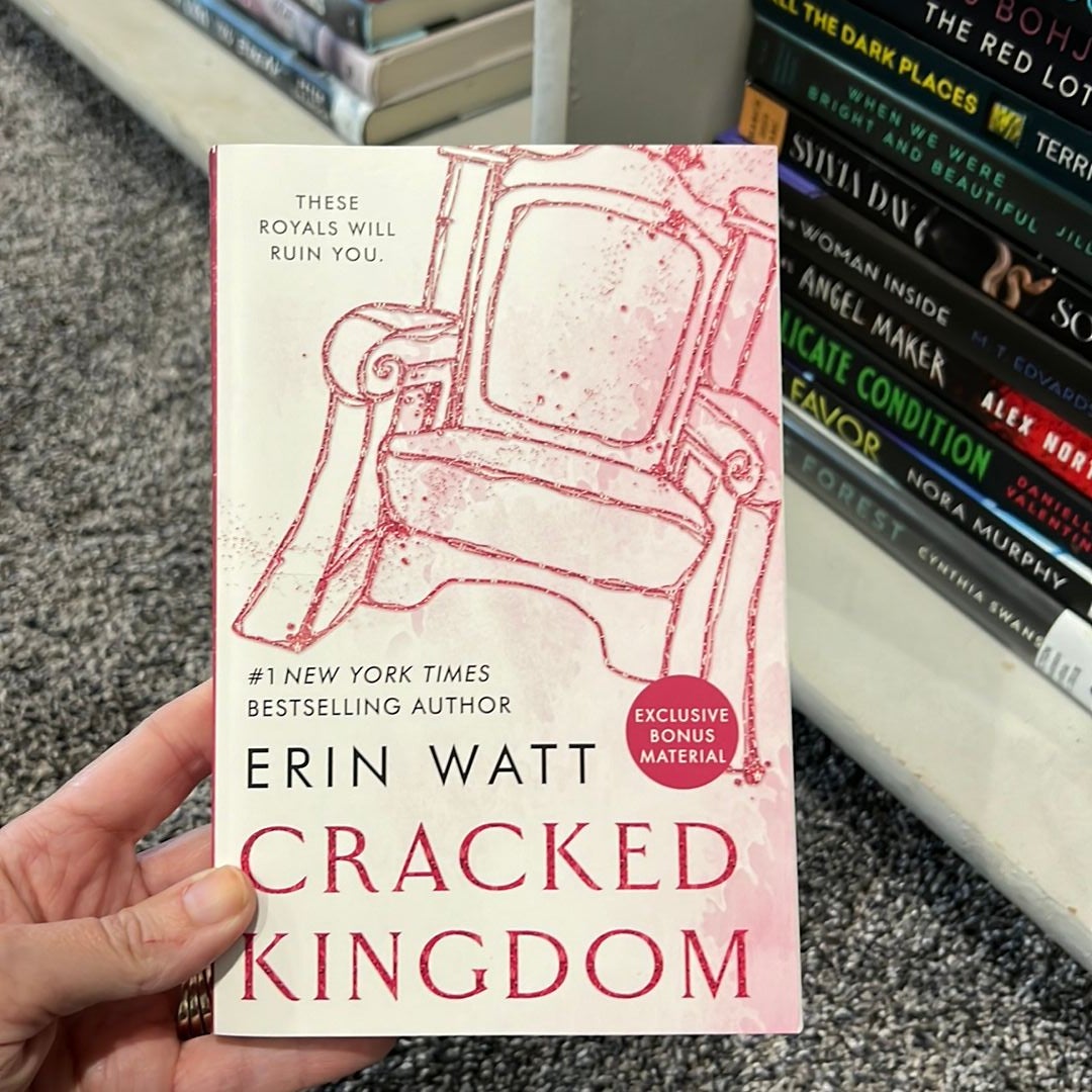 Cracked Kingdom by Erin Watt, Paperback | Pangobooks